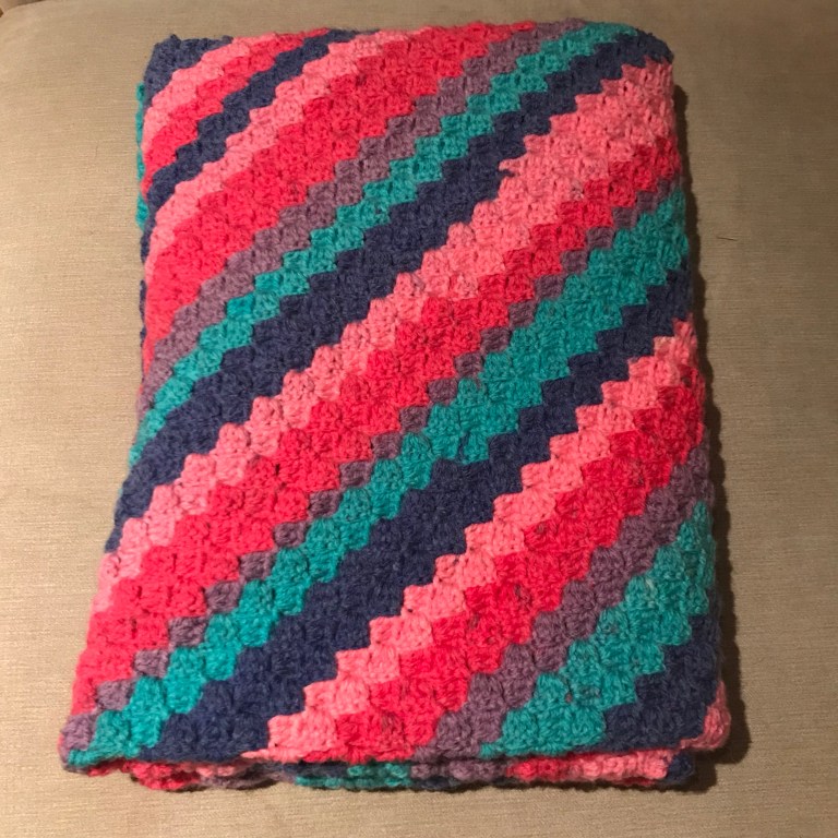 C2C rectangle blanket – Crochet and the cat